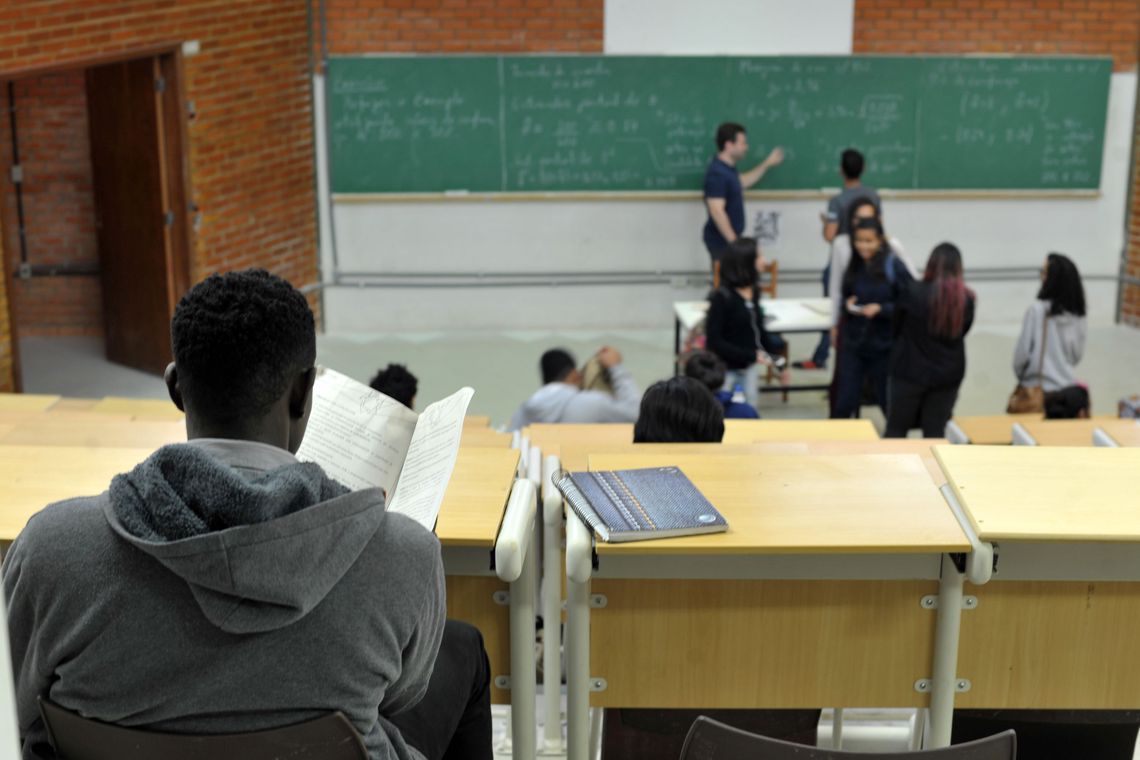 Jeduca | Estudo da OCDE revela desafios da educação superior no Brasil Jeduca | Estudo da OCDE revela desafios da educação superior no Brasil